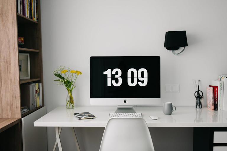 How to Create a Productive Home Office: 10 Tips for Maximum Efficiency