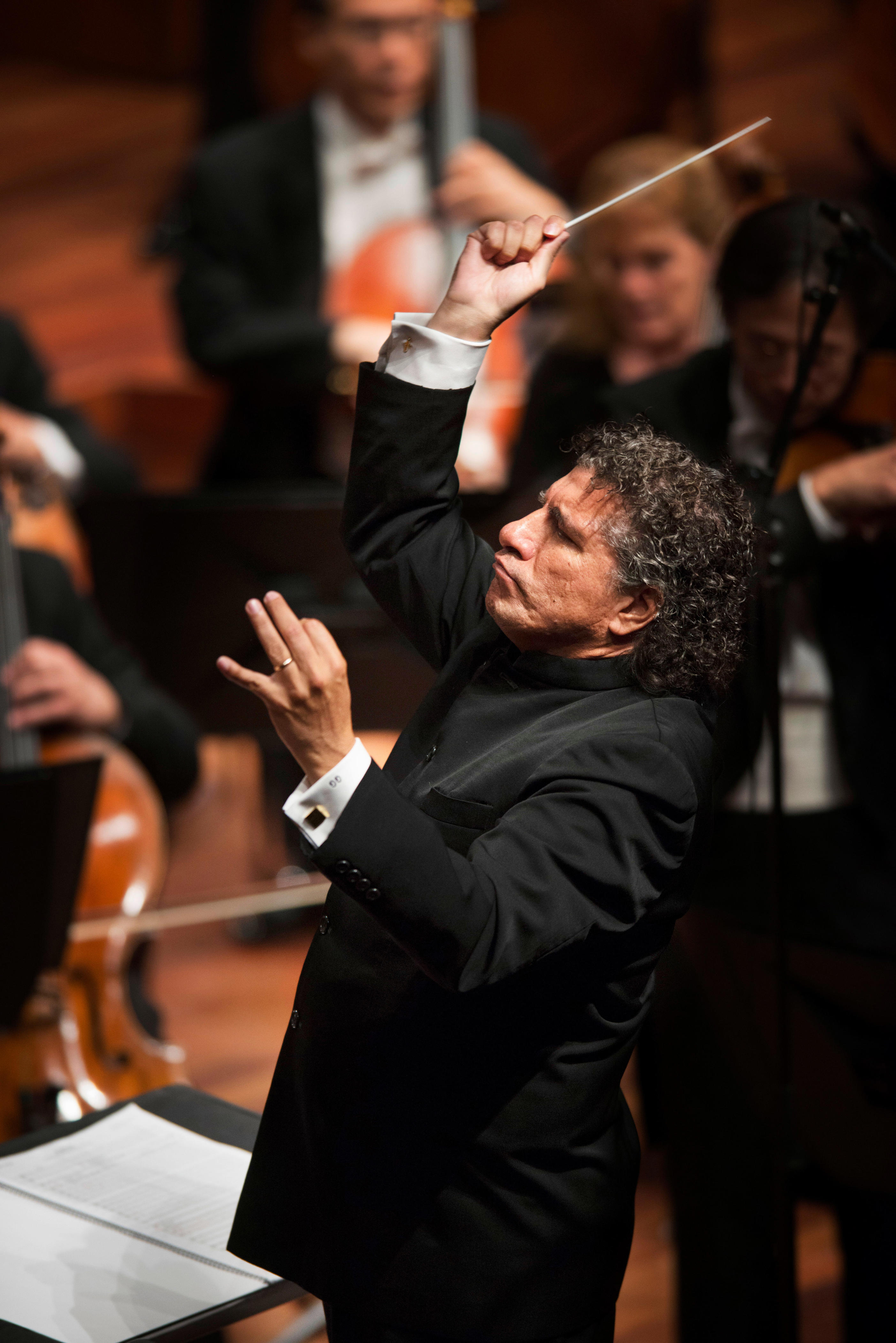 New music director brings 'Heroic Spirit' to Sarasota Orchestra concert