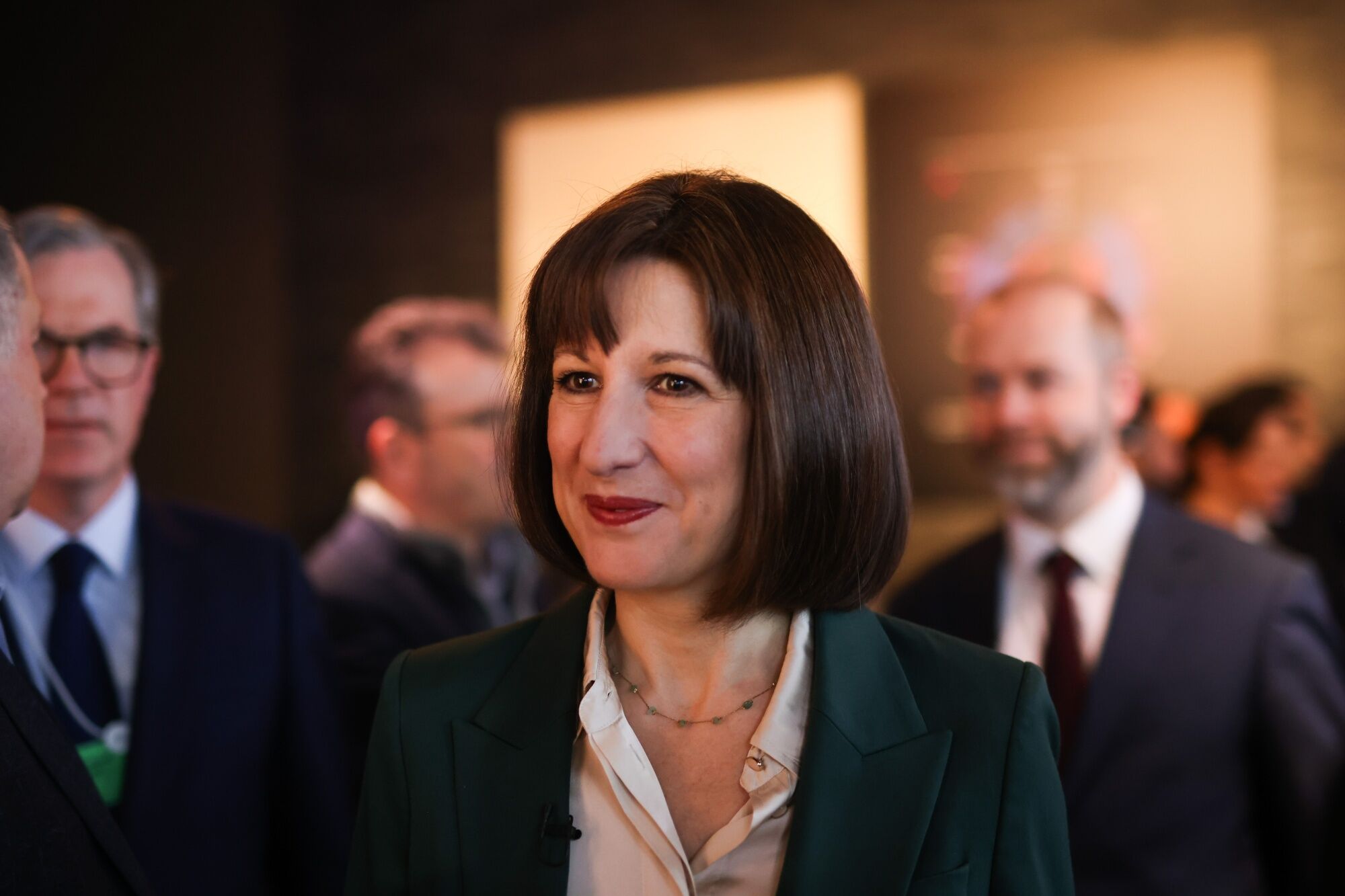 Reeves Makes Case for New Heathrow Runway Despite Cabinet Splits