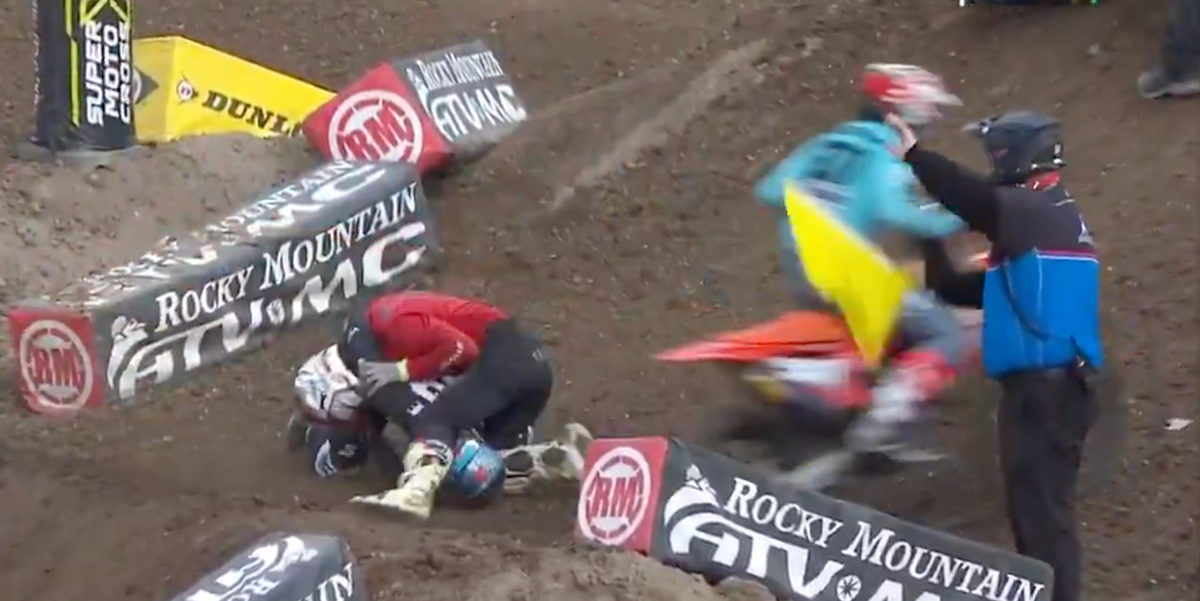 Supercross 250 Riders Were Suspended a Race For Throwing Punches During ...