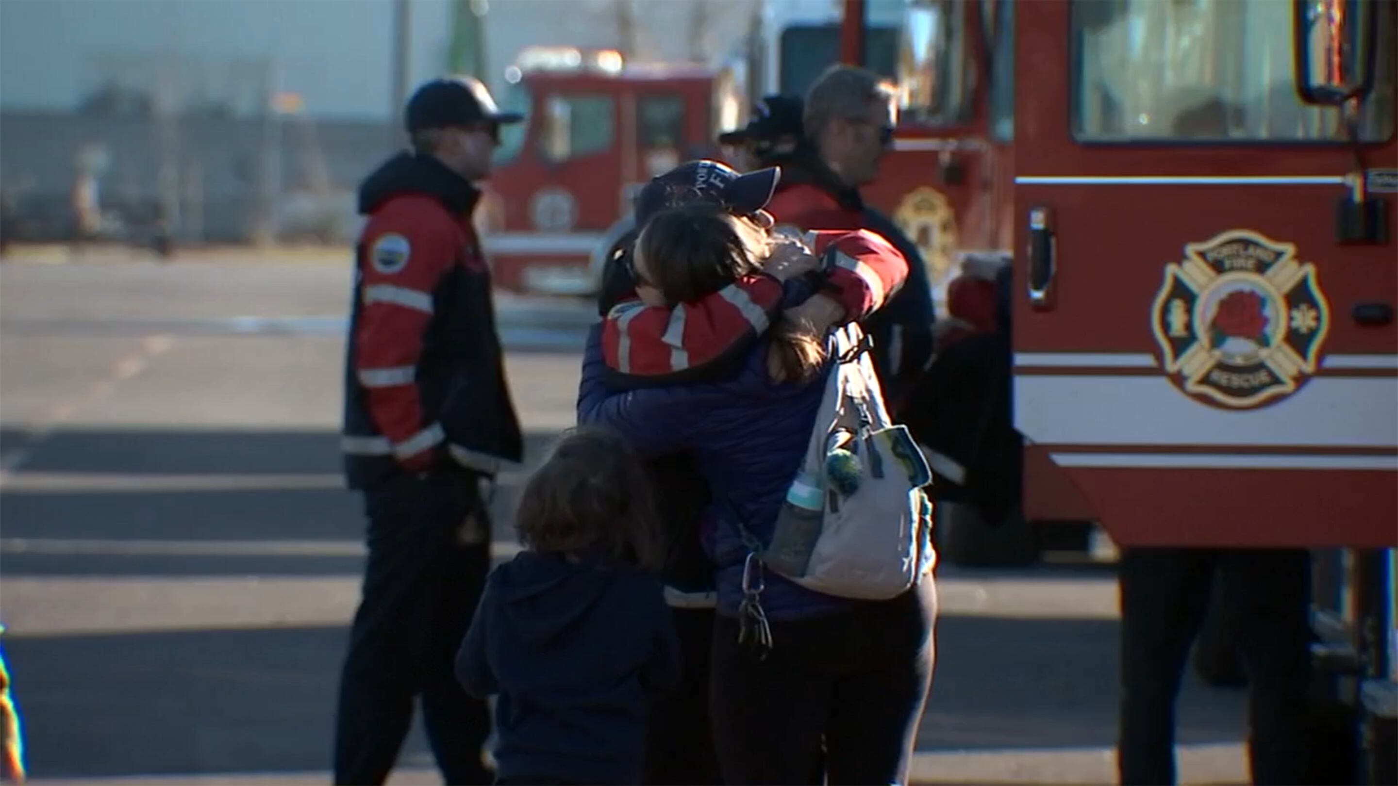 Portland firefighters arrive home after battling California wildfires
