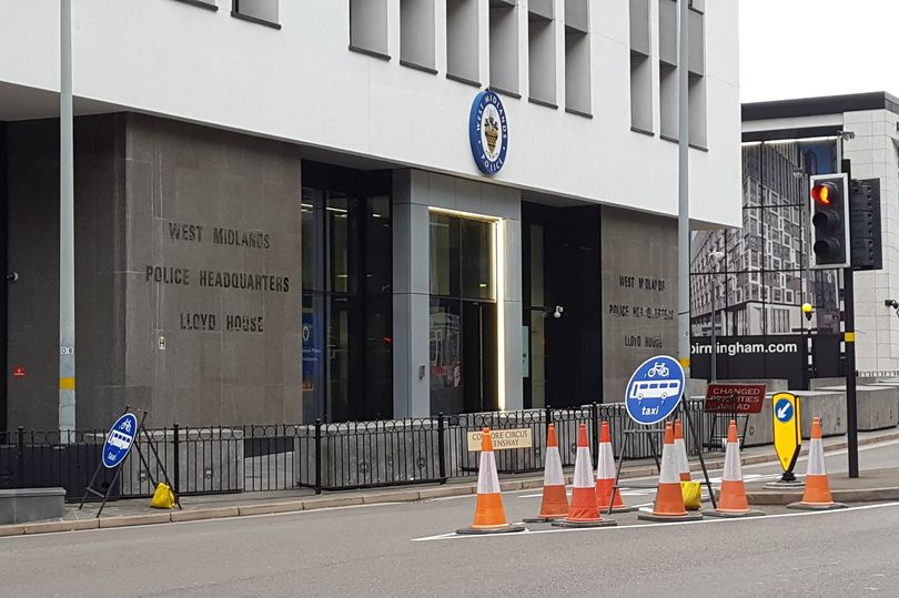 Popular officer checked confidential police logs almost 30 times 'after ...