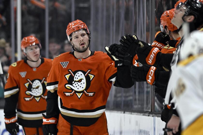 Mason McTavish posts another two-goal game in Ducks' win over Predators