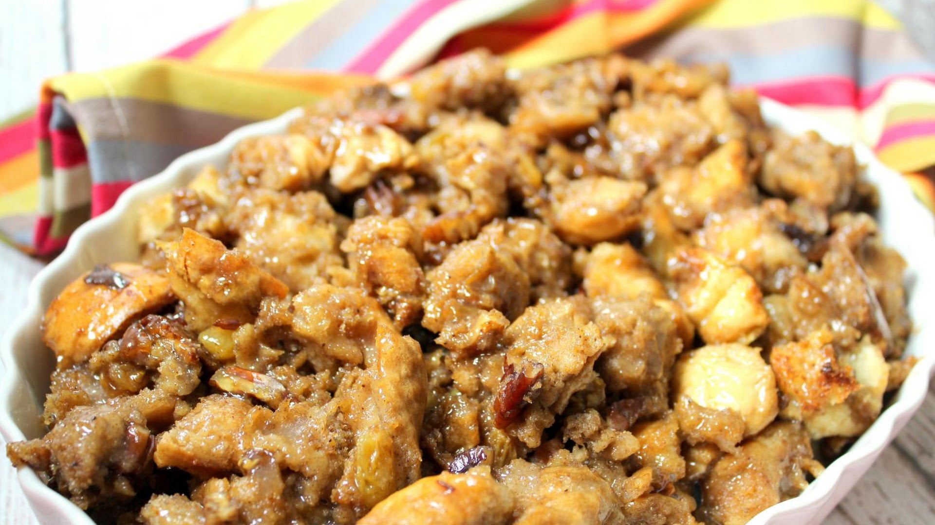 Cooking The Bread Pudding In A Crock Pot Makes This One Easy Dessert ...