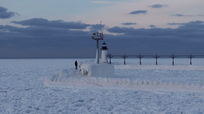 Spectacular Aerial Footage Shows Frozen Lake Michigan