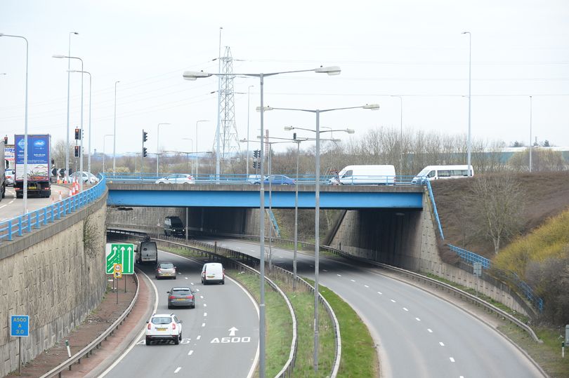 Van driver rammed Mercedes 3 times after being beaten up in A500 road ...