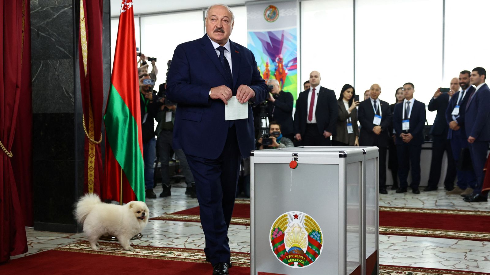 Polls close in Belarus - with Lukashenko set to extend 30-year ...