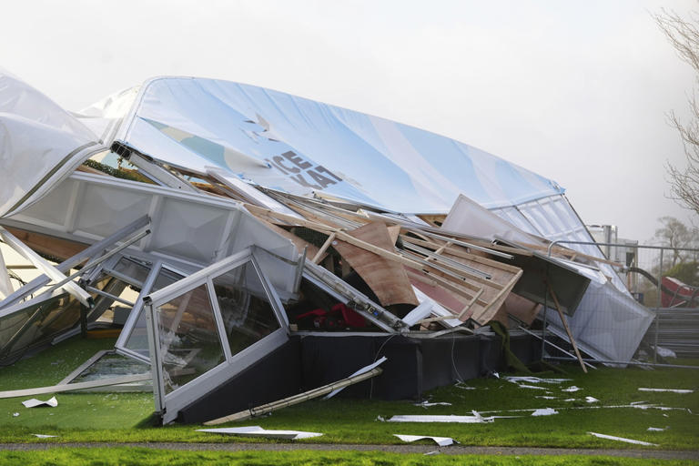 Thousands in Ireland still without power after Storm Éowyn, as more ...