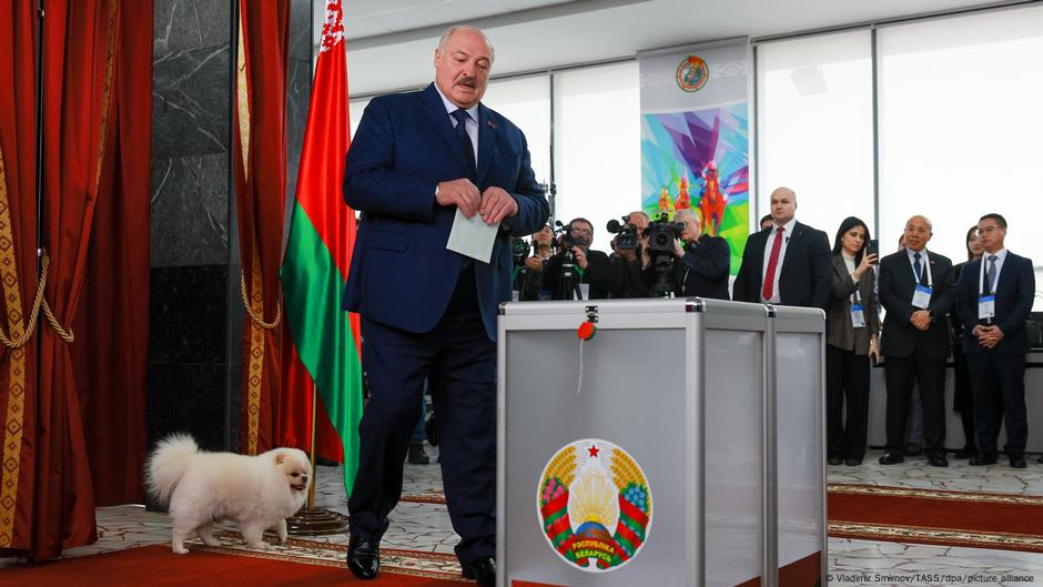 Lukashenko es reelegido con el 87,60 % de los votos a pie de urna
