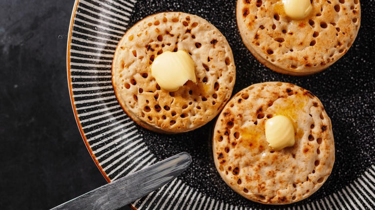 Are Pikelets And Crumpets The Same Thing?