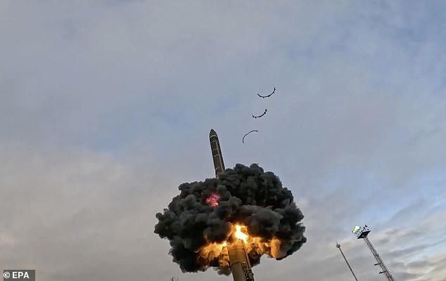 Putin to deploy hypersonic 'wonder weapon' to Belarus