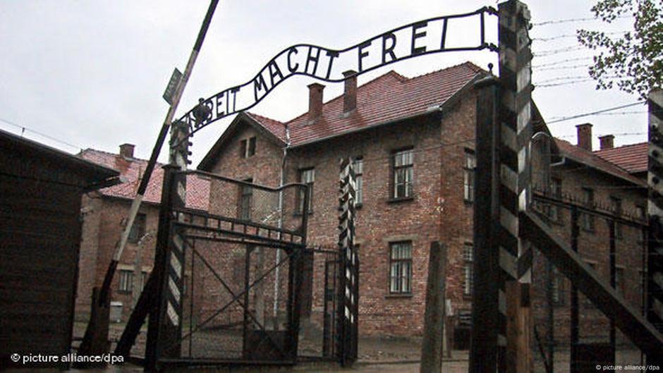 Rasistowski gest w Auschwitz. Uczniowie z Goerlitz ukarani