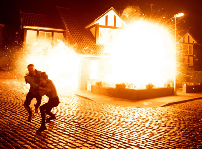 Coronation Street confirms who doubts David in fire mystery