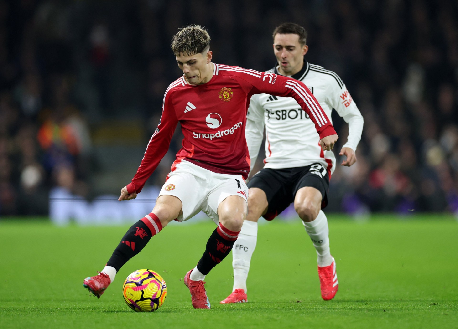 Fulham vs Man Utd LIVE: Premier League latest score and goal updates