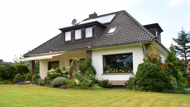 Gable Vs Hip Roof: Key Differences Every Homeowner Should Know