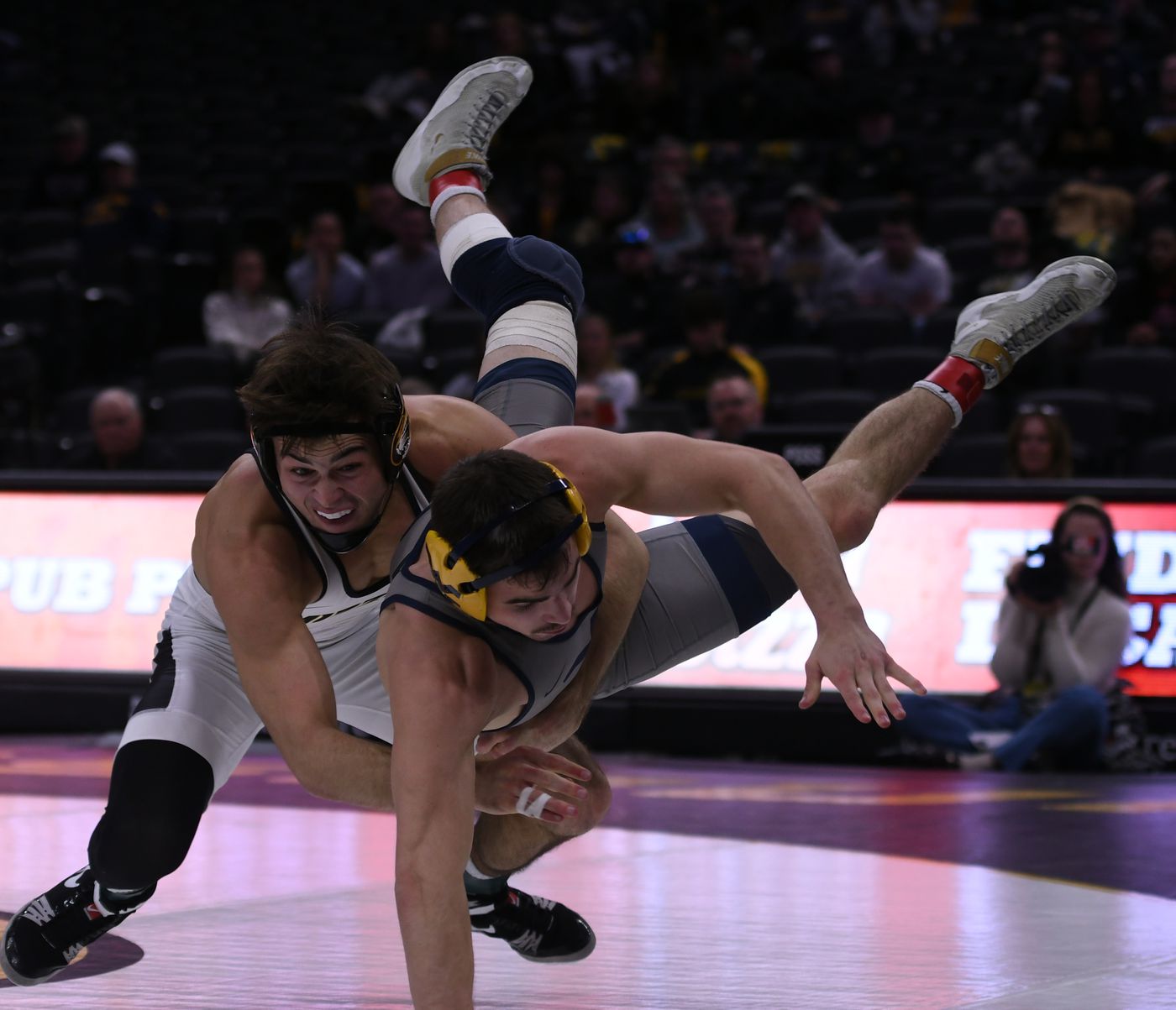 Mizzou Wrestling upsets West Virginia, extends winning streak