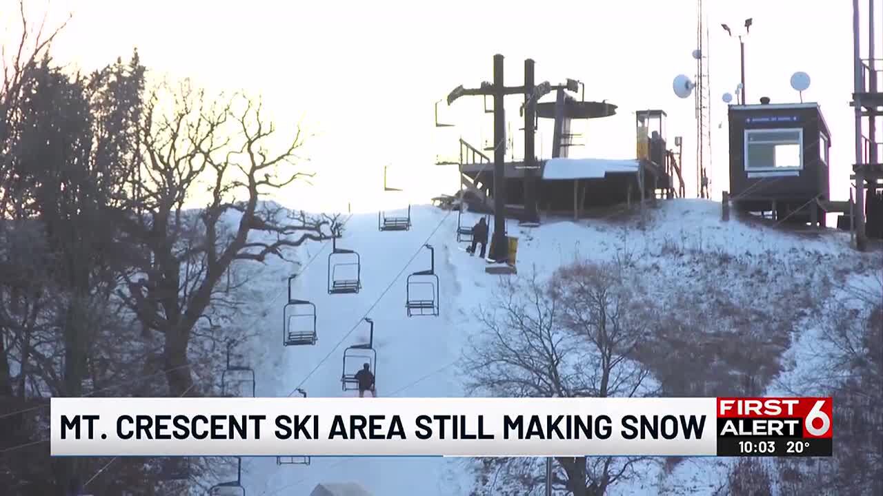 Iowa ski resort keeping slopes covered in snow despite dry winter