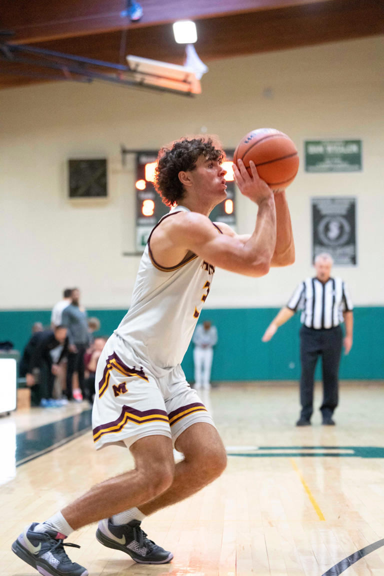 Madison boys basketball outlasts Hoboken in sectional final to make ...