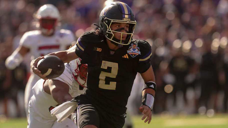 Demond Williams Jr.'s QB Coronation: Fun in the Sun