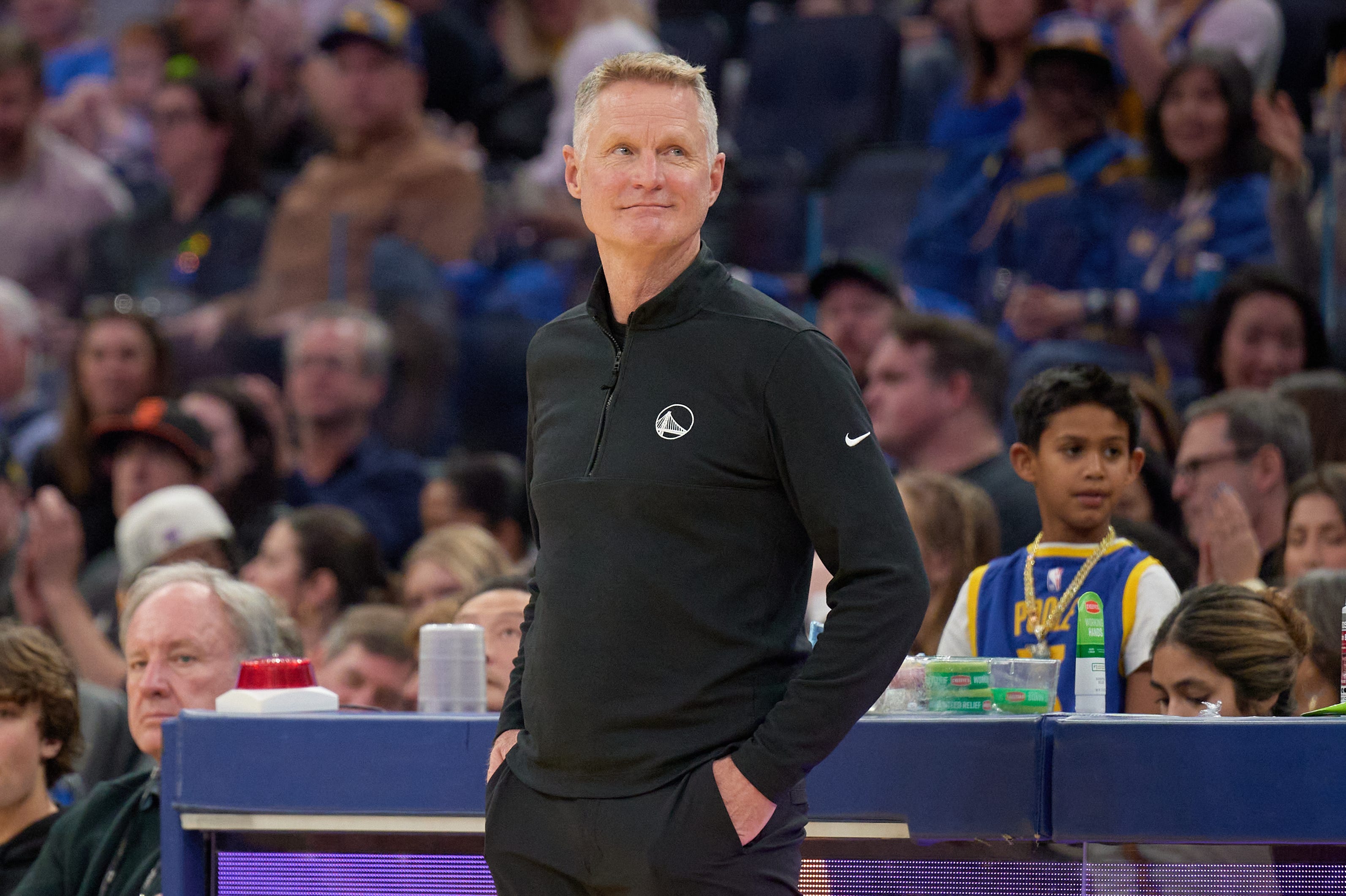 Should the Golden State Warriors stand pat at the trade deadline?