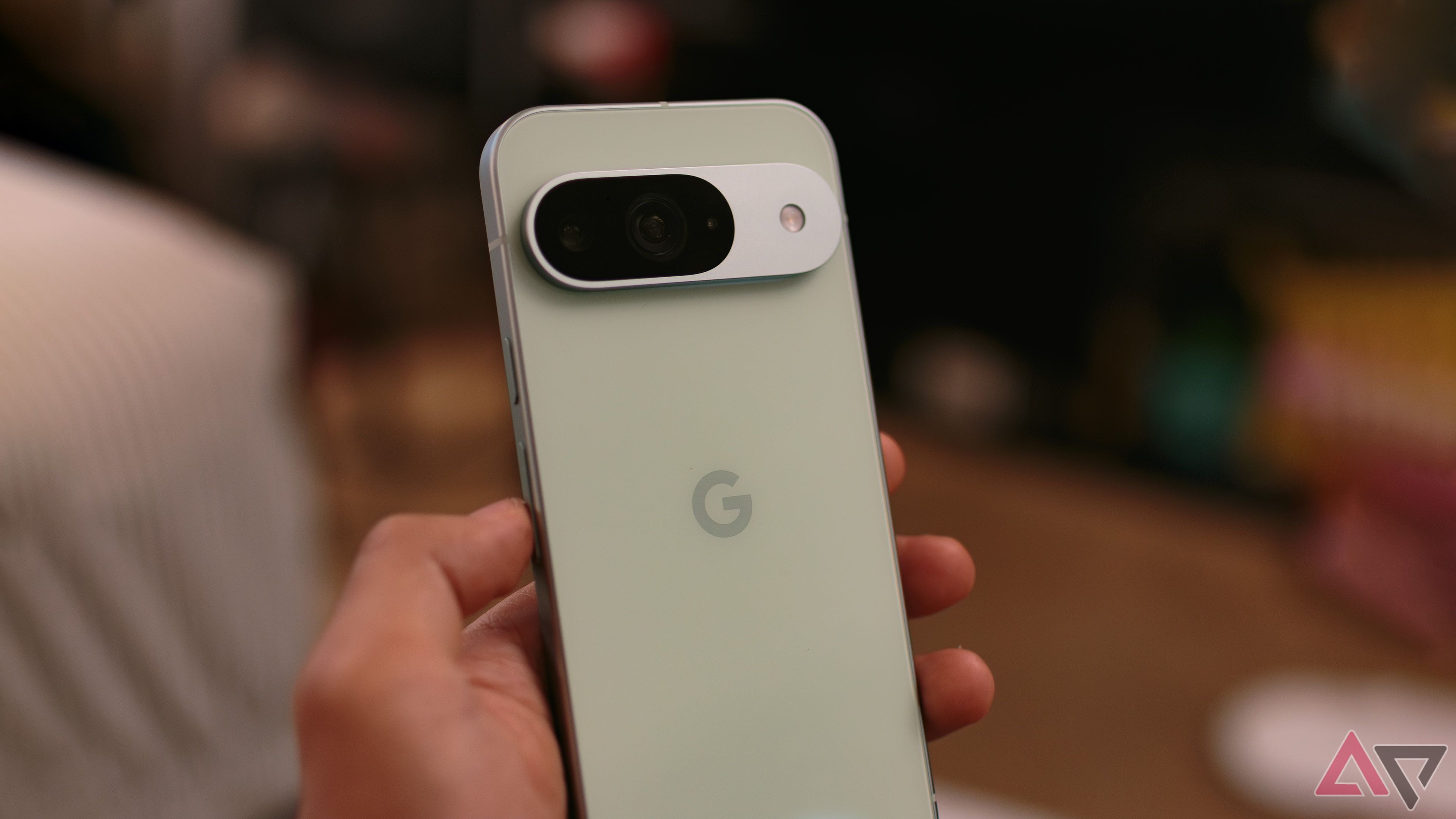 The Google Pixel refuses to be ignored
