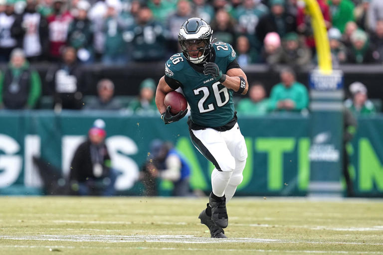 Saquon Barkley Tracker: Eagles RB closes in on a record that he'll get ...