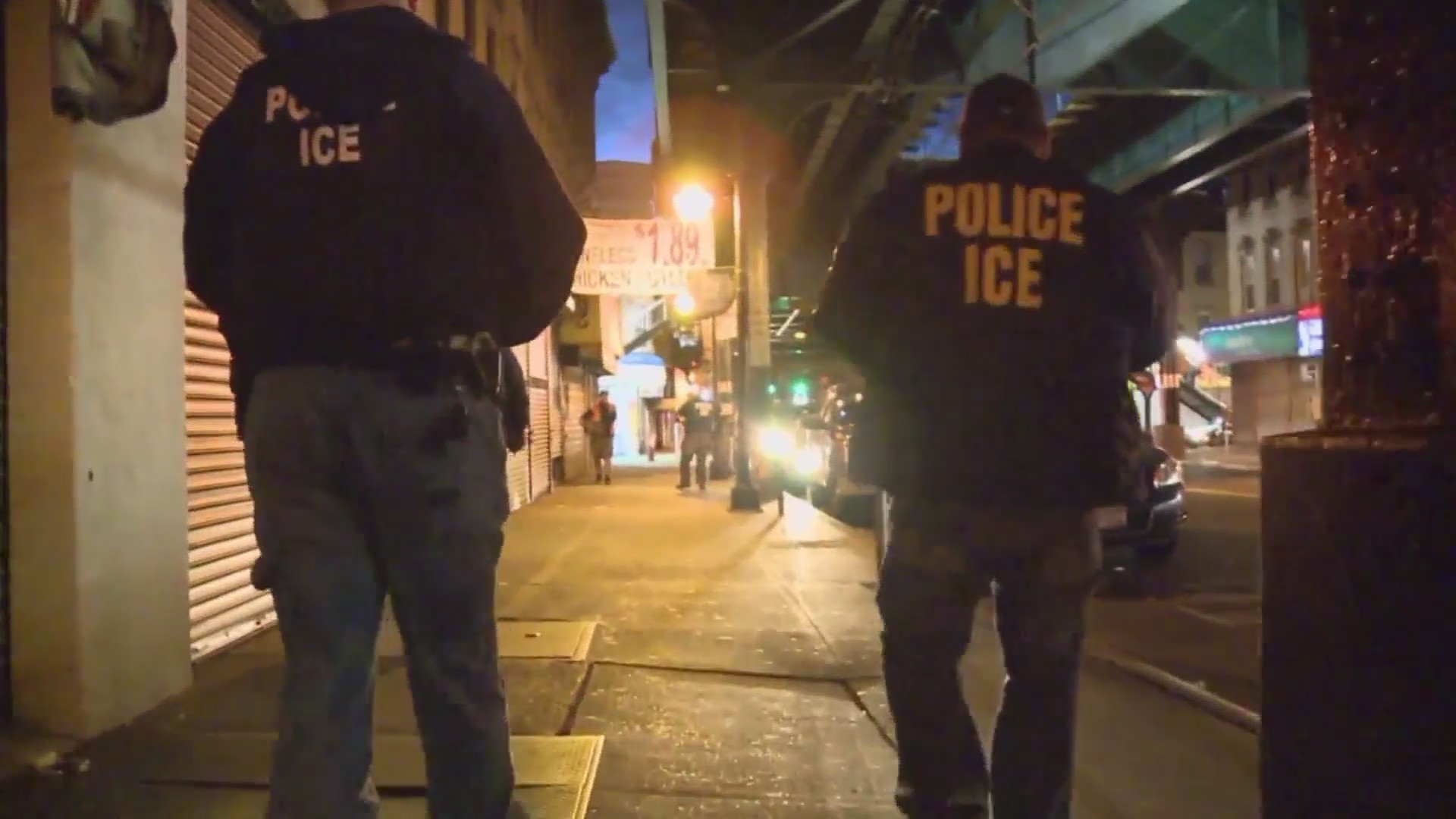 ICE, federal agents descend on Chicago for immigration enforcement