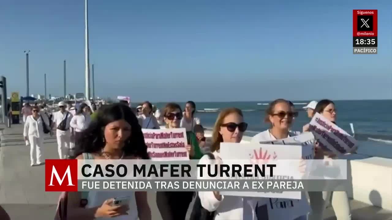 Habitantes de San Andrés Tuxtla se manifiestan en apoyo a Mafer Turrent ...