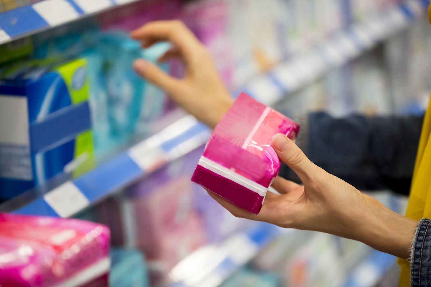 Implantation bleeding vs. period: How to tell the difference