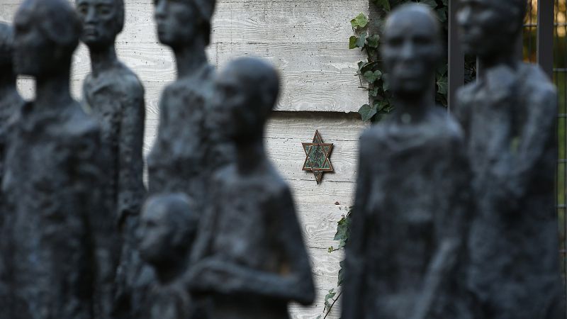 World commemorates the Holocaust as Jewish community groups warn of ...