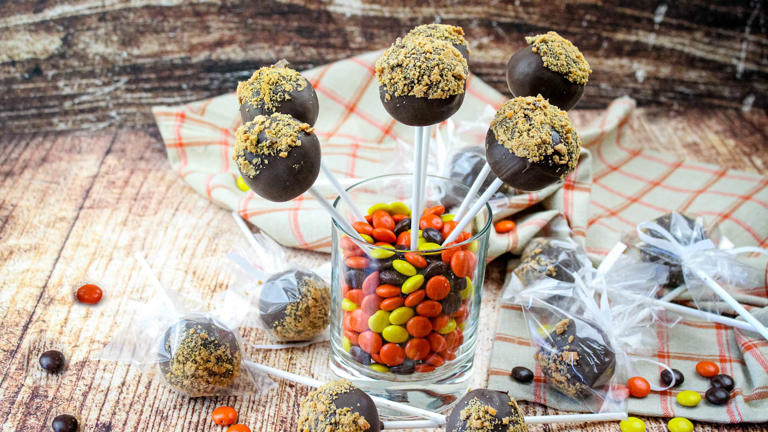 If You Love Reese's Cups, You'll Love These Cake Pops! Reese's Peanut ...