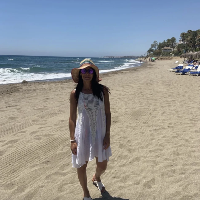 Tracy Wolfson Turns Heads With Swimsuit Photo At 49