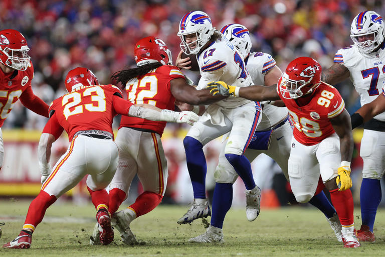 Bills vs Chiefs score: KC edges Buffalo with late field goal in epic game