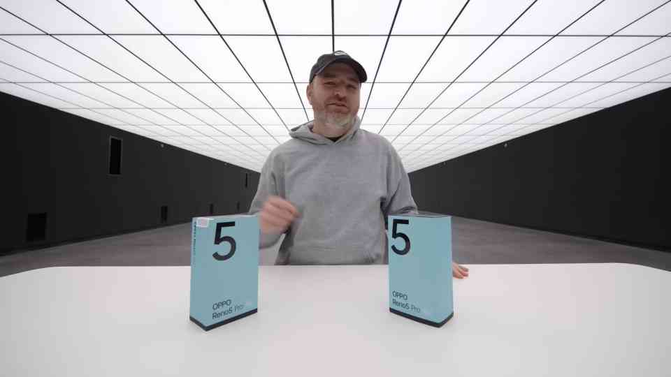 Oppo's New Color-Changing Smartphone