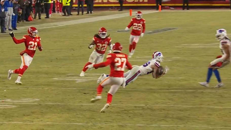 Tony Romo Had Brutal Line on Dalton Kincaid’s Costly Drop in Bills ...