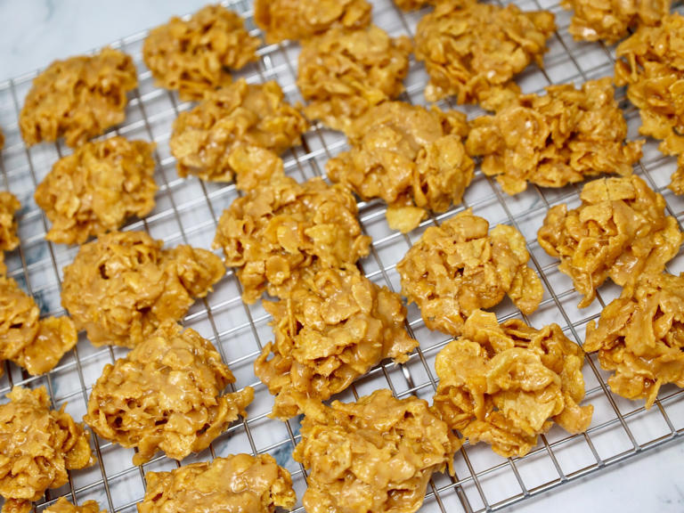 No-Bake Peanut Butter Corn Flake Candy