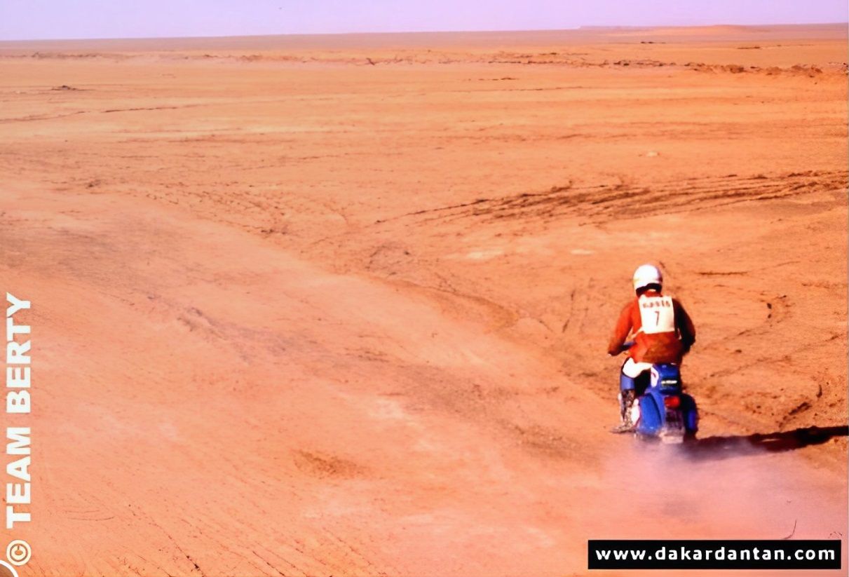 Terbukti Tangguh, Ternyata Ada yang Pernah Ikut Reli Dakar Pakai Vespa