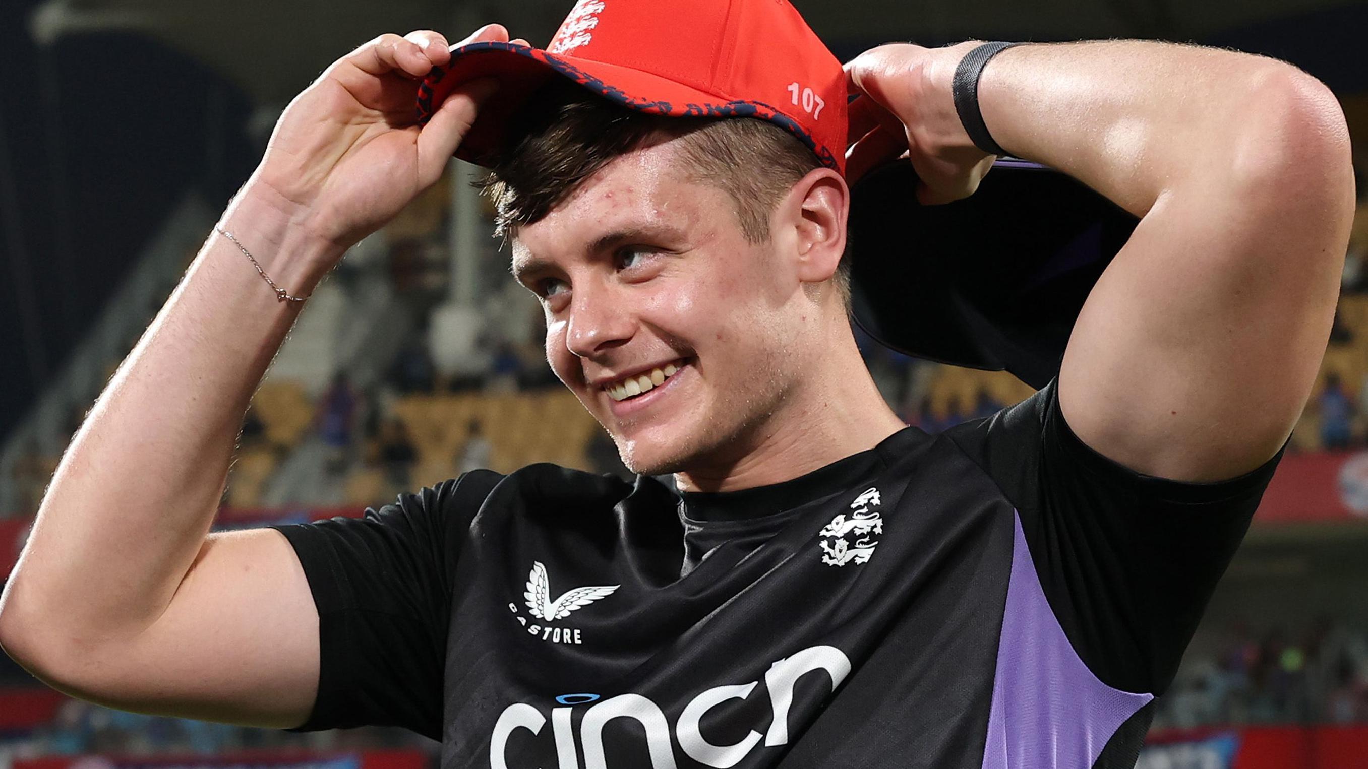 Smith retained in unchanged England T20 team
