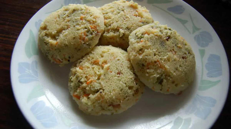 Try These Simple Ways To Make Idli Without An Idli Maker