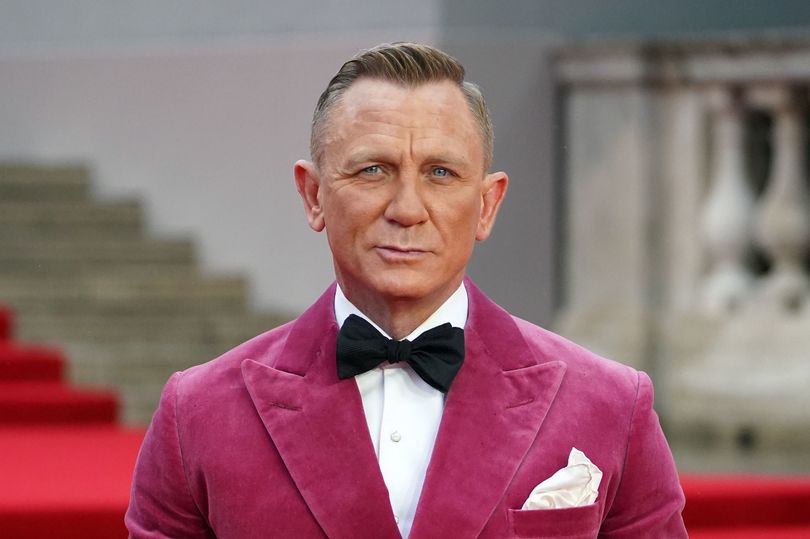 17 famous Liverpool FC fans as Hollywood actors and legendary singers ...