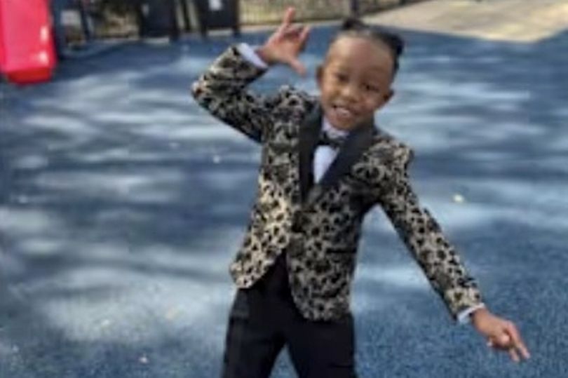 Young boy, 7, shot dead walking to corner store with cousin as gunmen ...