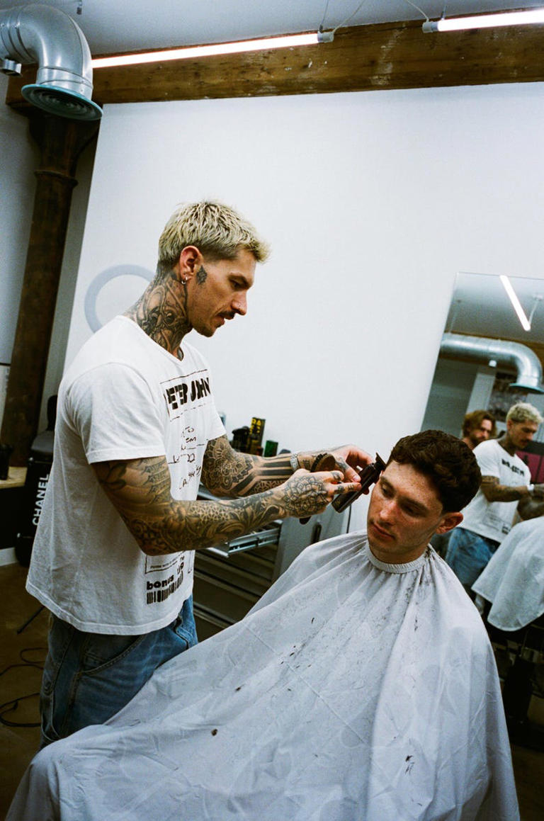 How to Bleach Your Hair Like a Pro (According to TikTok's Favourite ...