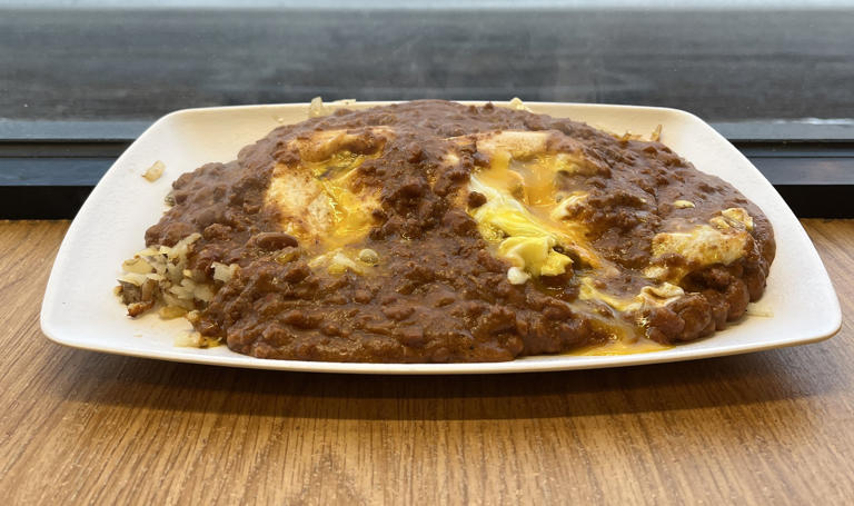 Trying the Slinger at the Diner Grill