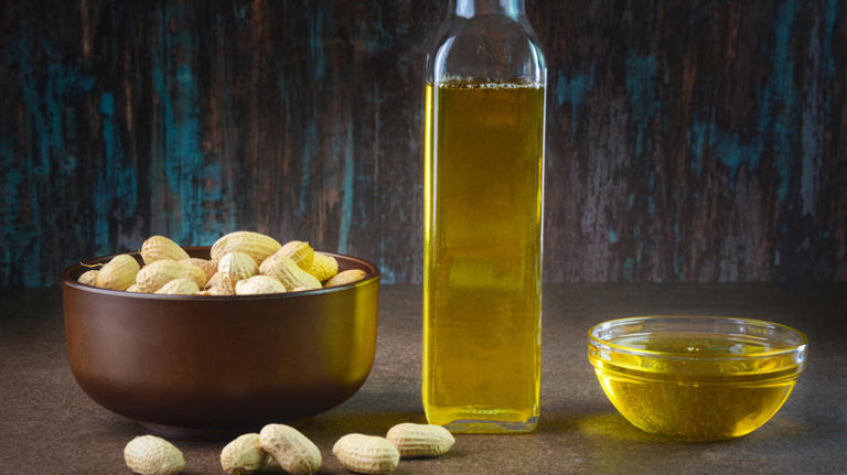 3 Easy Peanut Oil Substitutes For Your Recipe