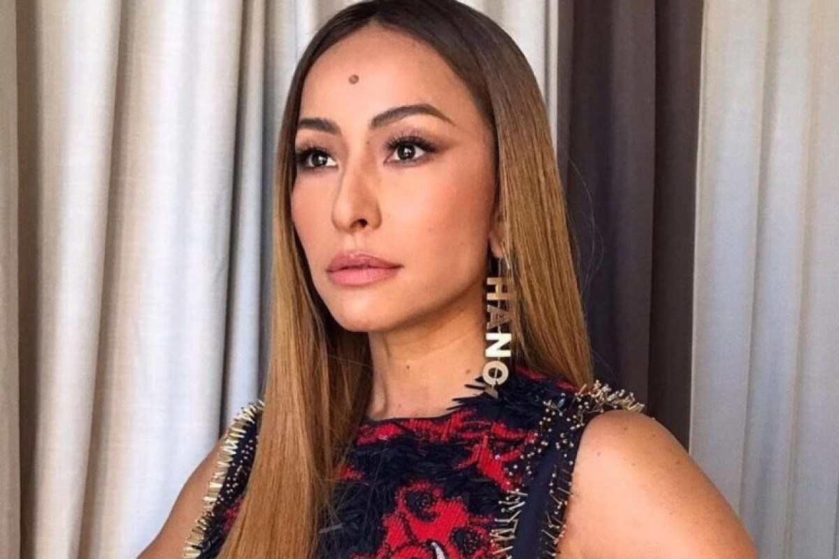 Sabrina Sato reage após ser exposta em planilha sobre influenciadores