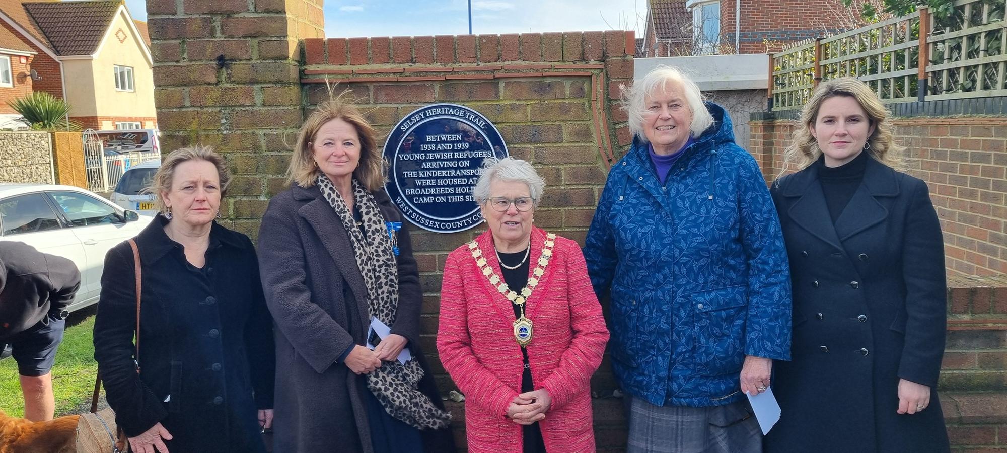 Kindertransport memorial plaque unveiled in Selsey