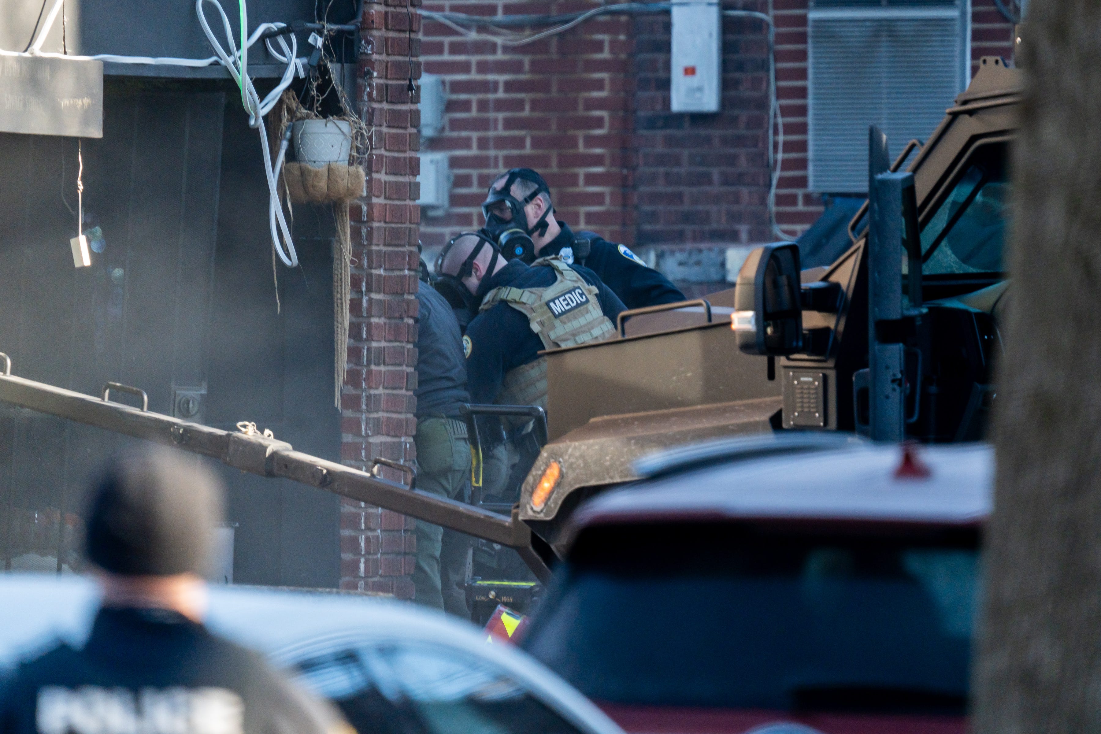 37-year-old man arrested after SWAT standoff at Highland Square residence