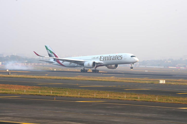 Mumbai: High-Tech Emirates Airbus A350 Makes First-Ever Landing In ...