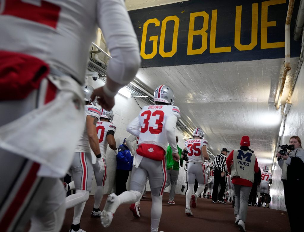 Ohio State wins title, but coach resigns after Michigan failures