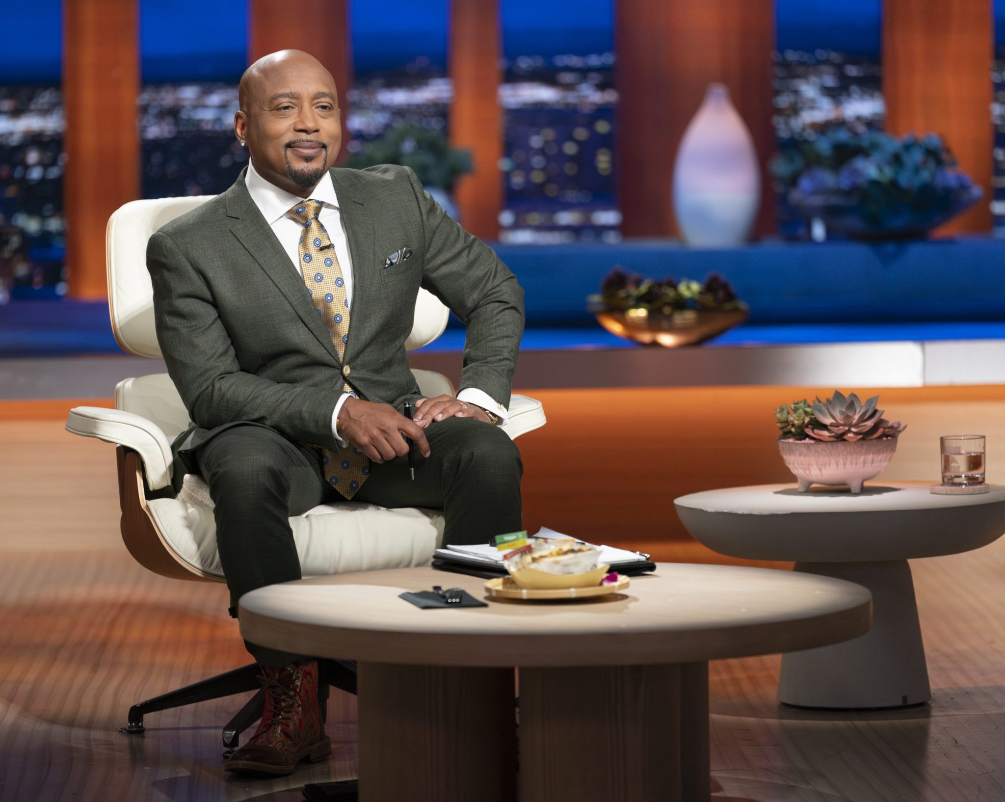 Forget quiet quitting: ‘Shark Tank’ star Daymond John says the loud ...